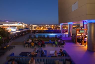 9 Ways to Meet Singles in Phoenix, AZ (Dating Guide)