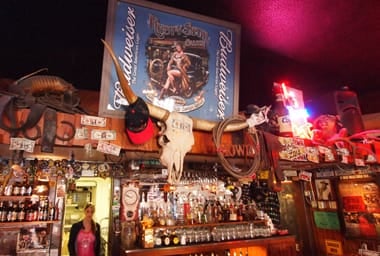 9 Ways to Meet Singles in Phoenix, AZ (Dating Guide)