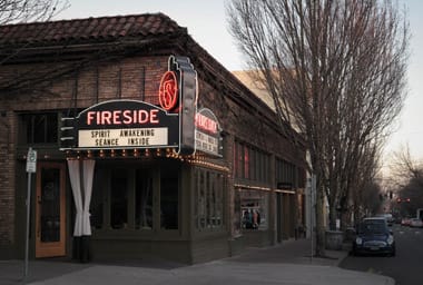 9 Ways to Meet Singles in Portland, OR (Dating Guide)