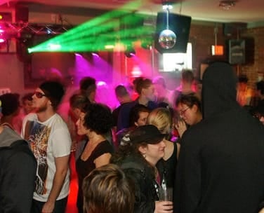 9 Ways to Meet Singles in Portland, ME (Dating Guide)