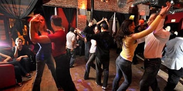 10 Ways to Meet Singles in Kansas City, MO (Dating Guide)