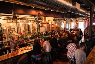 9 Ways to Meet Singles in Portland, ME (Dating Guide)