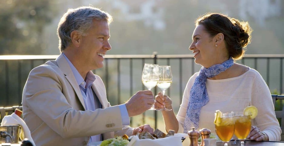 How Should Single Baby Boomers Dress for a First Date?