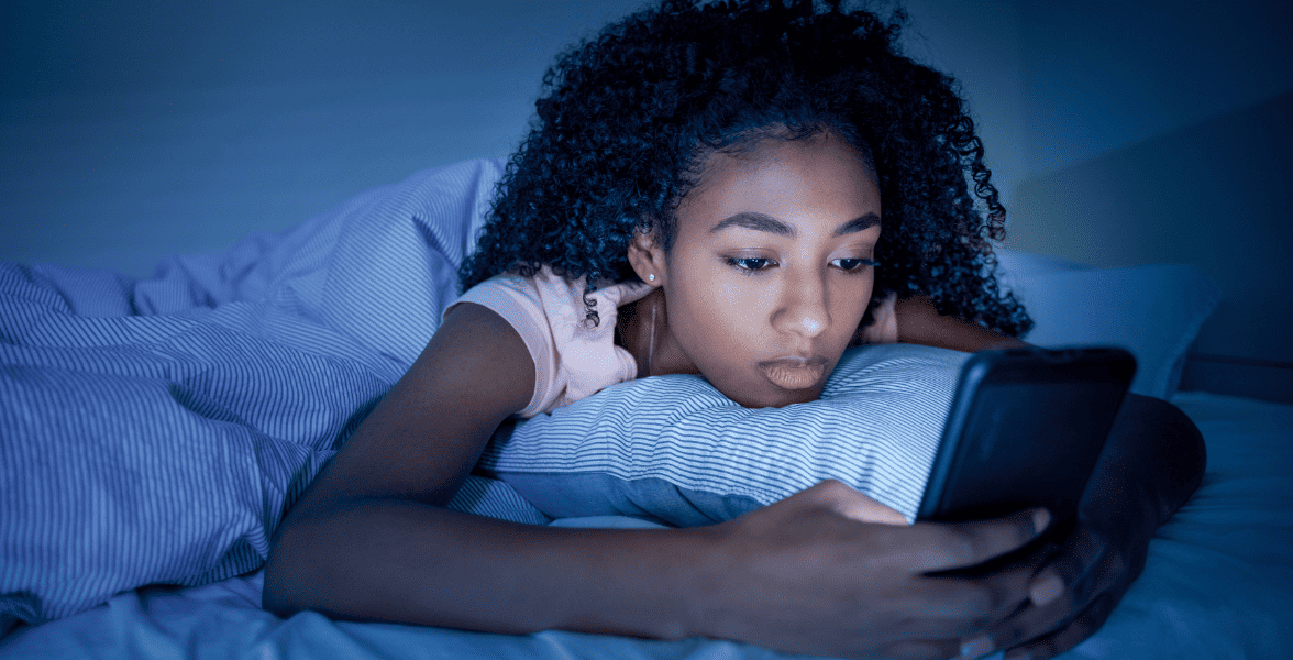 11 Sexting Facts & Stats That Everyone Online Should Know (2025)