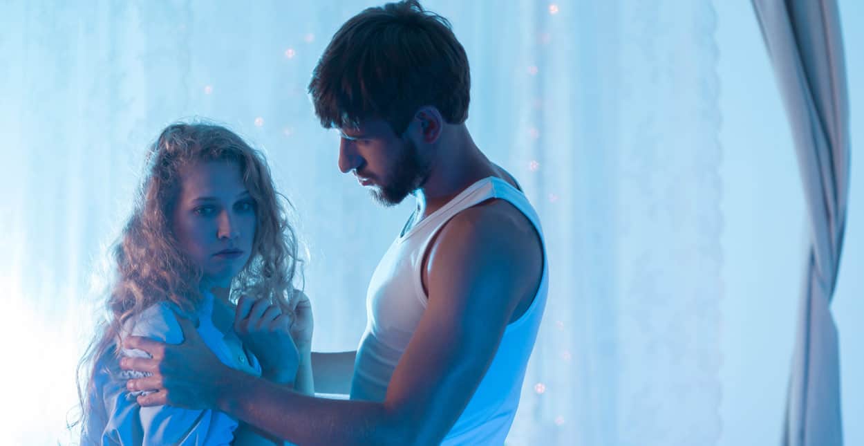 9 Signs of a "Toxic" Relationship (From an Expert)