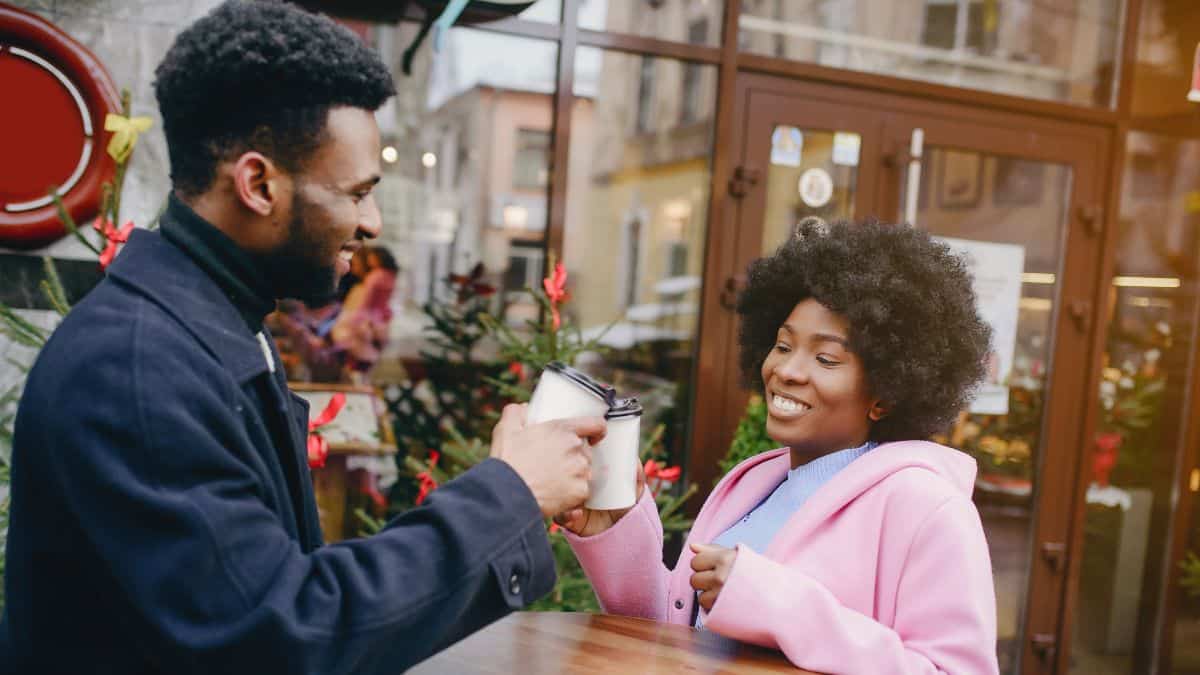 4 Ways to Make Women Notice You