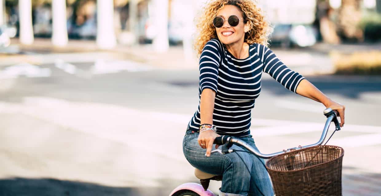 15 Benefits of Being Single (According to a Pro Matchmaker)