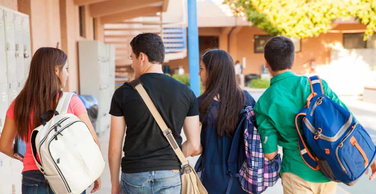 12 High School Dating Statistics & Studies (2025)